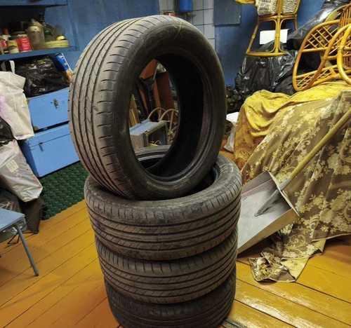 Goodyear EfficientGrip 245/50 R18 100W