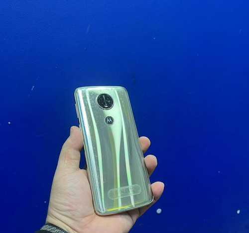 Motorola Moto E5 Plus, 3/32 ГБ