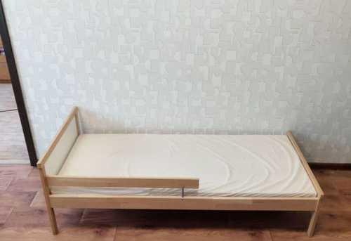 Кровать детская IKEA, с матрасом, массив дерева