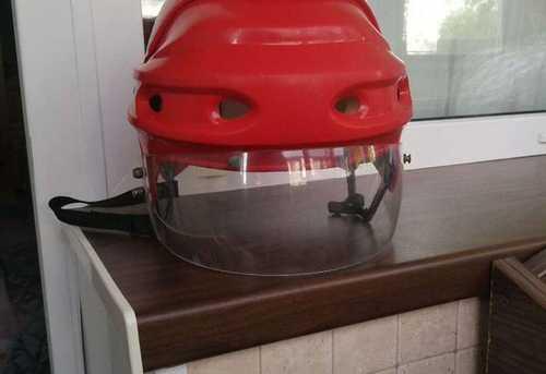Хоккейный шлем с визором