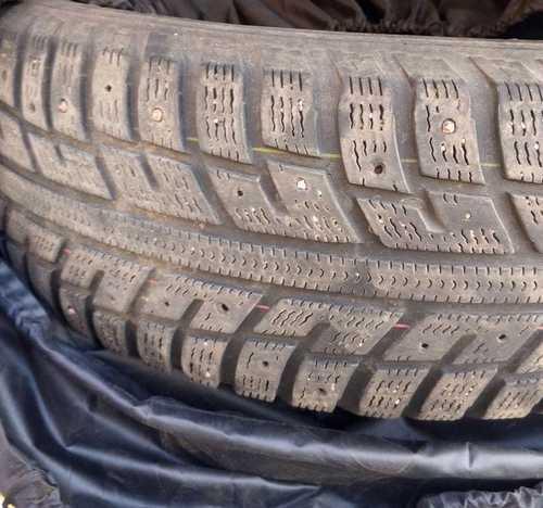 Kumho I'Zen KW22 215/65 R16