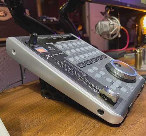 Подставка для Behringer X touch ONE