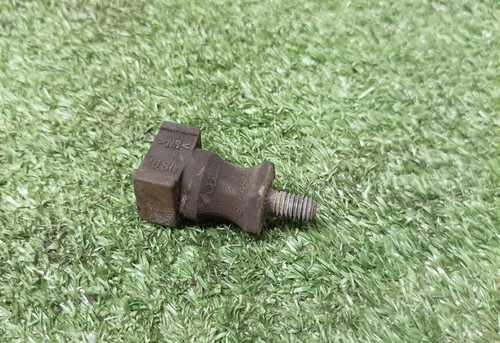 Крепеж VW Touareg 2002-2010