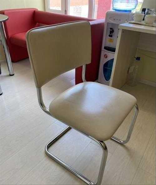 Продаются офисные стулья "Сильвия"