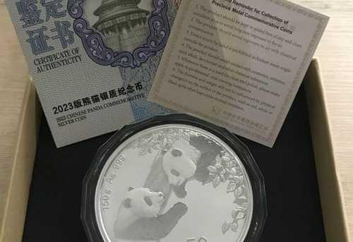Серебряная монета Китайская панда, 150г, 9999