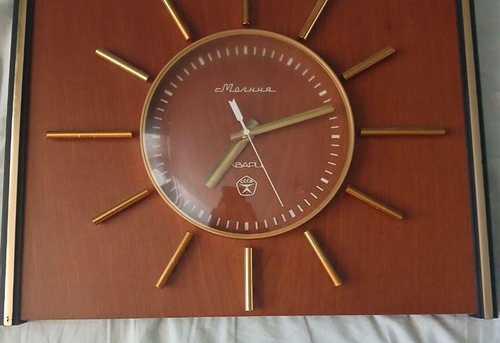 Часы настенные СССР, молния знак качества СССР