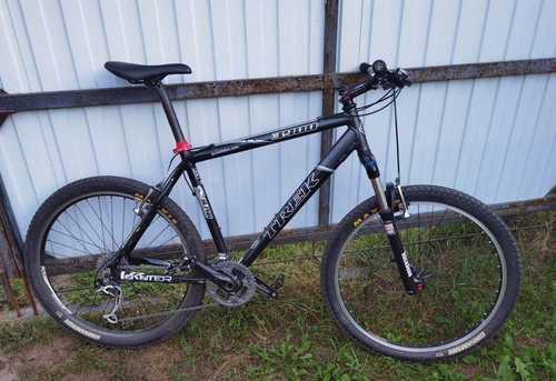 Trek 3900