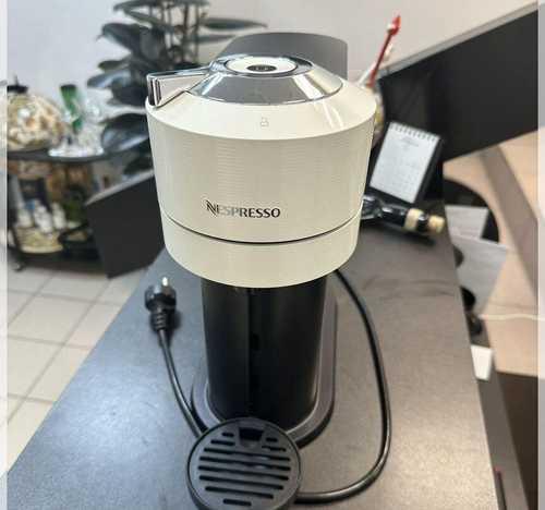 Кофемашина капсульная Delonghi Nespresso Vertuo