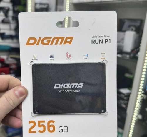 2.5" SATA накопитель Digma Run P1 dgsr2256GP13T