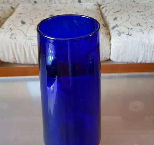Старинная ваза для цветов. Кобальтовое стекло