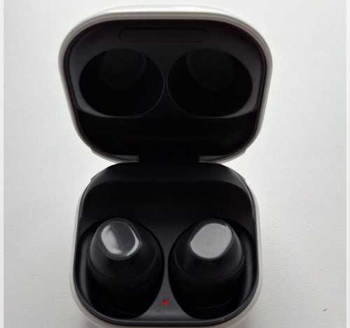 Беспроводные наушники Samsung Galaxy Buds FE