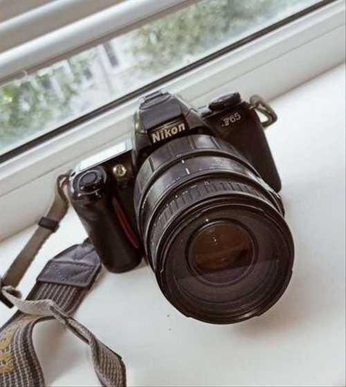Зеркальный плёночный фотоаппарат Nikon F65