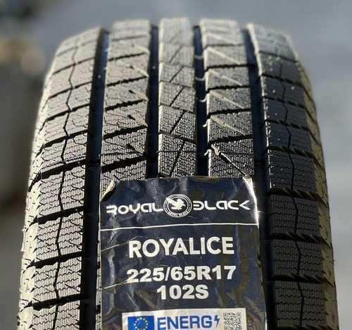 Royal Black Royal Ice 225/65 R17 102S