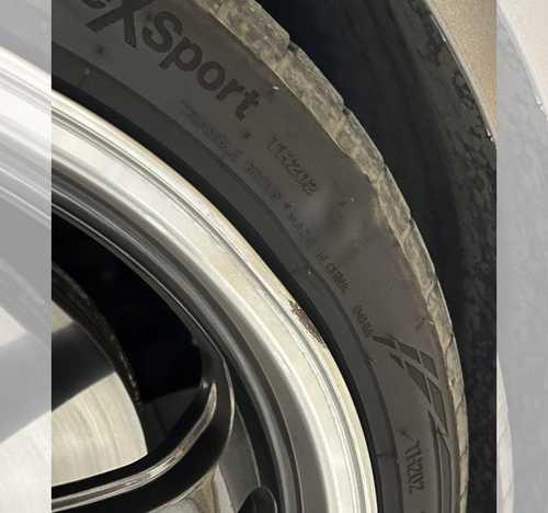 Triangle EffeXSport TH202 235/40 R19