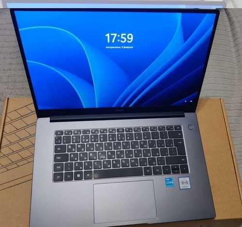 Ноутбук huawei matebook d15 i3/8/256