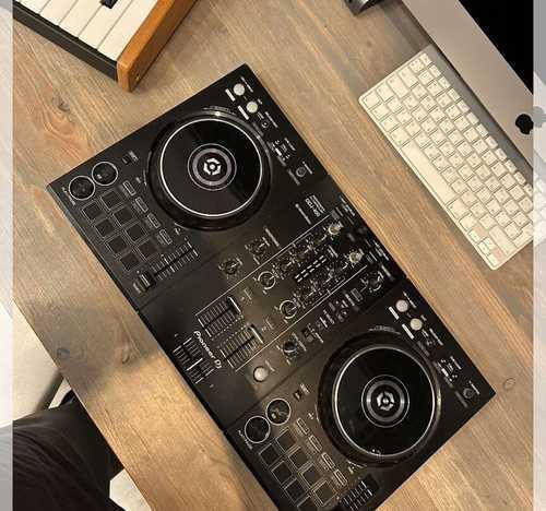 DJ контроллер Pioneer DDJ-400