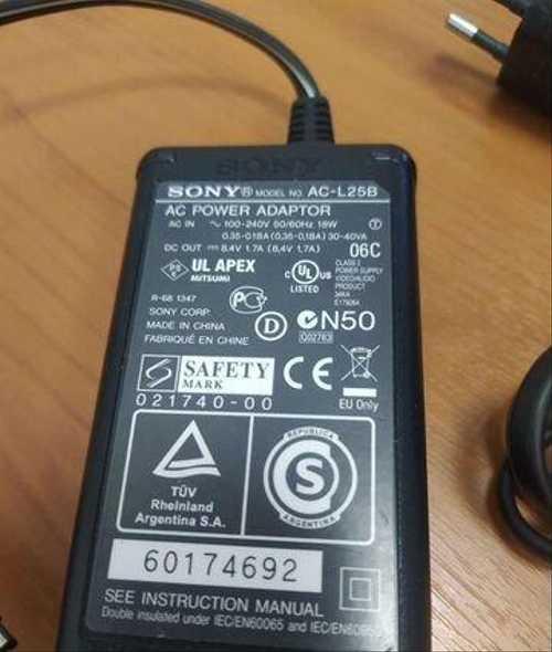 Адаптер питания для камеры Sony AC-L25B