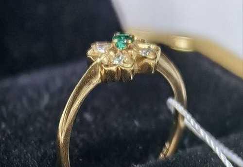Золотое кольцо с изумрудом и бриллиантами(1472)