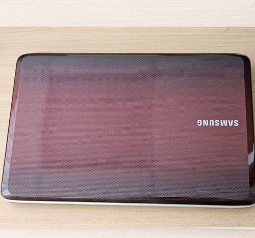 Ноутбук Samsung NP-R530-JT01RU