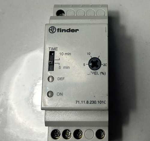 Реле контроля напряжения finder 10А 230В