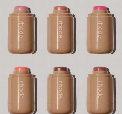 Румяна Rhode Pocket Blush