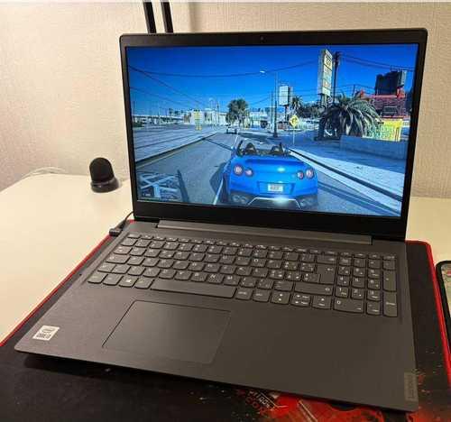 Lenovo 15.6" FHD, i3-1005G1, 8GB, SSD 256GB