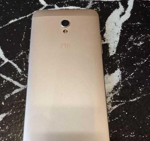 ZTE Blade V7, 2/16 ГБ