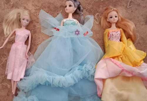 Куклы принцесса и две Барби пакетом