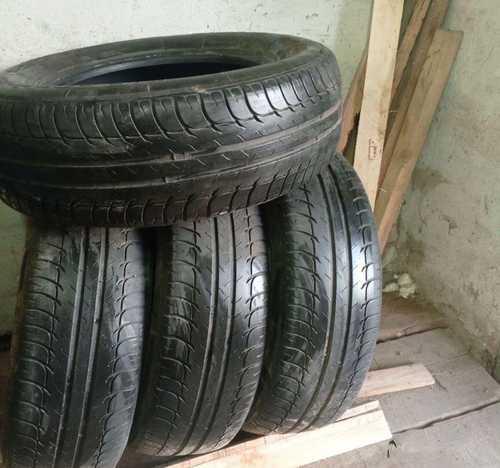 Bfgoodrich G-Grip 215/65 R16
