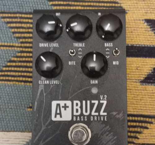 Гитарная педаль shift line A  buzz v. 2 bass drive