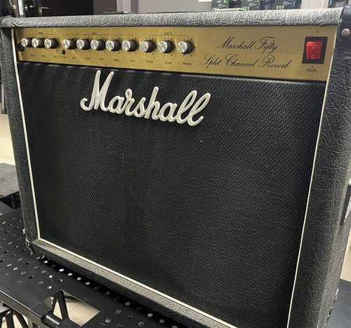 Винтажный комбоусилитель Marshall 50 ватт