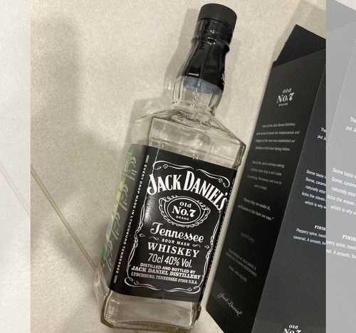 Бутылка Jack daniels 0,7 с коробкой