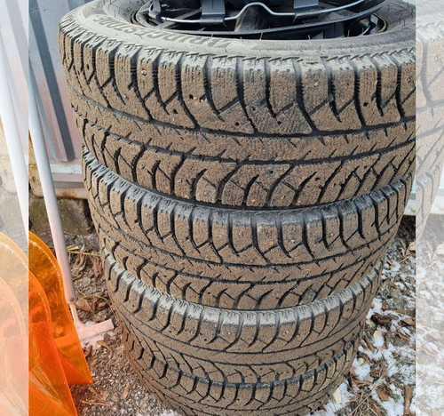 Bridgestone Ice Cruiser 7000S 175/70 R13 84T