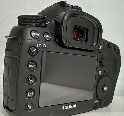 Canon eos 5D mark iii body (sn 1032)