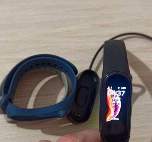 Xiaomi mi band 4   зарядное   ремешки