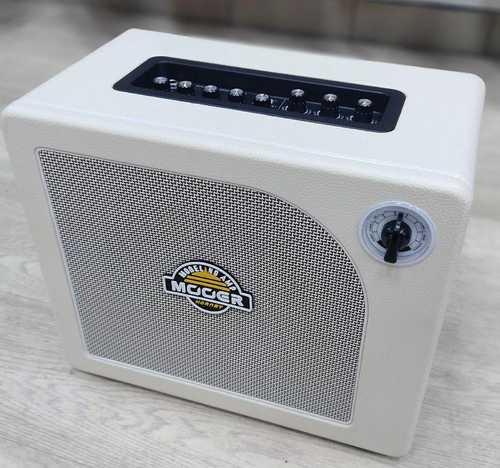 Комбоусилитель для гитары Mooer Hornet 30 W