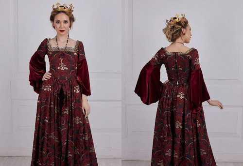 Аренда исторического чёрно-бордового платья tudore