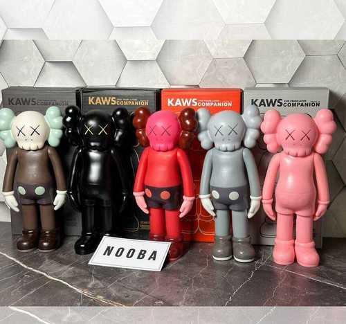 Фигурки Kaws