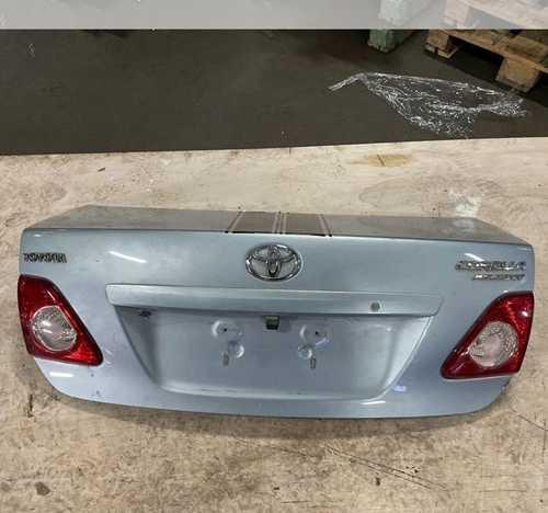 Крышка багажника Toyota Corolla E150 2007-2012