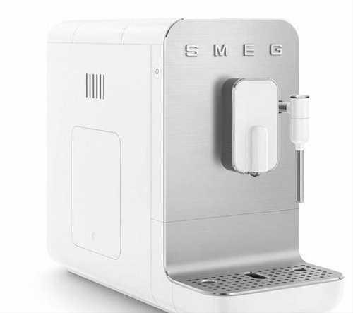 Автоматическая кофемашина Smeg BCC02, белый