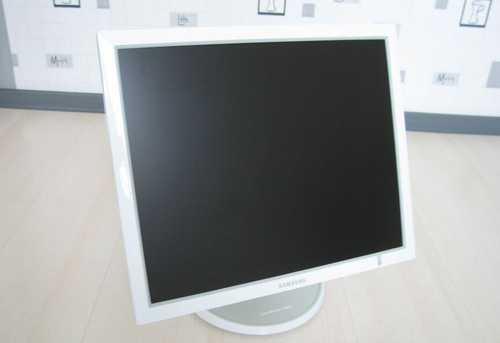 Монитор samsung SyncMaster 960BF