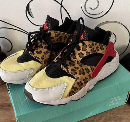 Кроссовки Nike Air Huarache snkrs Day