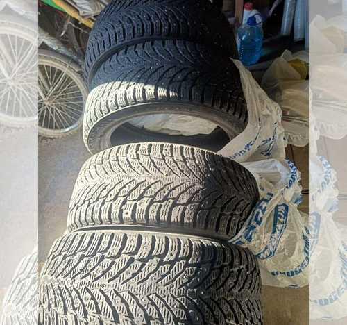 Nokian Tyres Hakkapeliitta 9 235/45 R18 98T