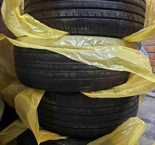 Nexen Aria AH7 215/55 R17 94V