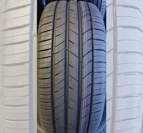 Kumho Ecsta HS52 235/50 R20 101H