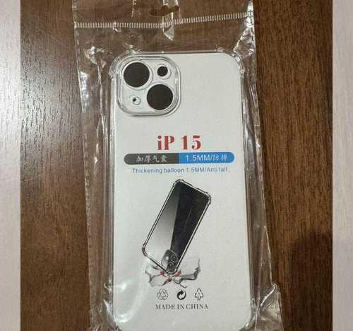 Чехол на iPhone 15