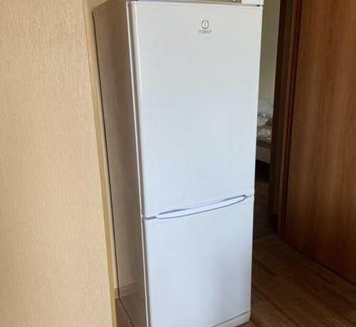 Холодильник indesit SB1670