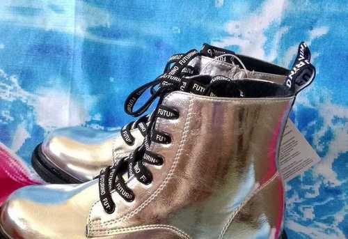 Новые серебряные ботинки демо 37 (23,5 см)