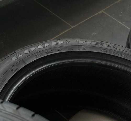 Goodyear EfficientGrip 255/45 R20 и 285/40 R20 104Y