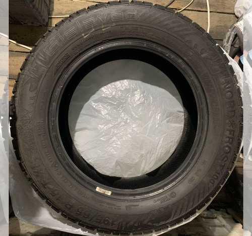 Gislaved NordFrost 100 195/65 R15 95T